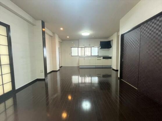 【アットホーム】福岡市中央区 谷2丁目（桜坂駅） 3階建 8LDK[1043030893]福岡市中央区の一戸建て（提供元：住友林業ホームサービス(株) 九州売買仲介営業部福岡第3センター）｜一 ...