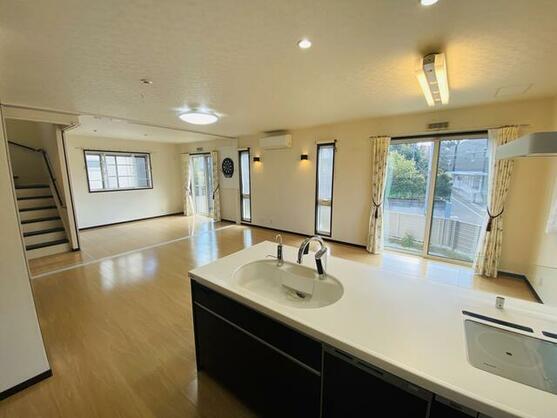 【アットホーム】福岡市中央区 笹丘3丁目（六本松駅） 3階建 4SLDK[9540749801]福岡市中央区の一戸建て（提供元：西鉄不動産（株）天神本店）｜一軒家・家の購入