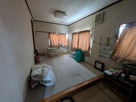 【アットホーム】甲府市 国母3丁目（国母駅） 2階建 6DK[6986375988]甲府市の一戸建て（提供元：(有)プラザ開発）｜一軒家・家の購入