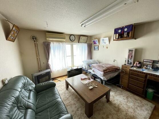 【アットホーム】夕張市 南部新光町（新夕張駅） 2階建 9LDK[6987226078]夕張市の一戸建て（提供元：北章宅建(株) イエステーション 土地販売部）｜一軒家・家の購入