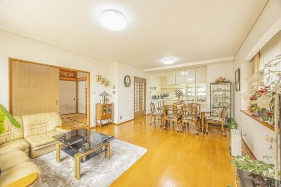 【アットホーム】小牧市 光ケ丘4丁目（春日井駅） 2階建 5LDK[1013449487]小牧市の一戸建て（提供元：住友不動産ステップ(株) 名駅営業センター）｜一軒家・家の購入