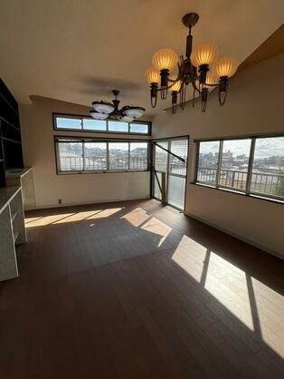 【アットホーム】神戸市垂水区 霞ヶ丘3丁目（垂水駅） 2階建 7LDK[6985266201]神戸市垂水区の一戸建て（提供元：(有)ハウスワーク）｜一軒家・家の購入