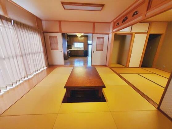 【アットホーム】高槻市 真上町4丁目（高槻駅） 3階建 9LDK[1045524675]高槻市の一戸建て（提供元：阪急阪神不動産(株) 高槻営業所）｜一軒家・家の購入