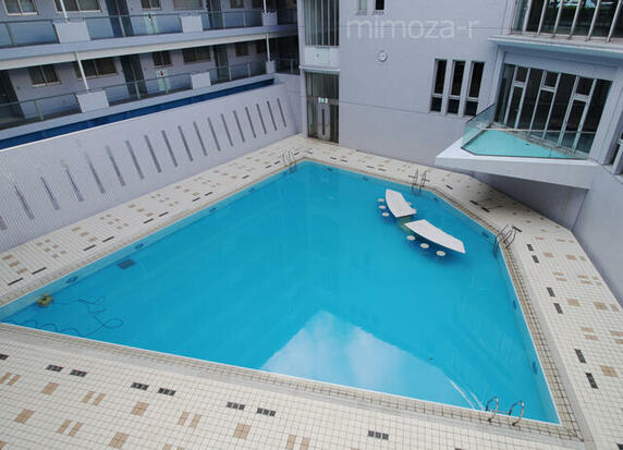 【アットホーム】スカイリゾート伊豆高原 海・山望む リビング30帖 6階 4SLDK[6982259225]伊東市のマンション｜マンション購入の情報