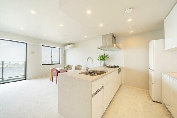 【アットホーム】ザ・タワー横浜北仲 42階 2LDK[1012614891]横浜市中区のマンション｜マンション購入の情報