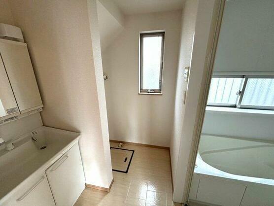 【アットホーム】松山市 高砂町3丁目（木屋町駅） 2階建 3LDK[1099535465]松山市の一戸建て（提供元：LIXIL不動産ショップ ERA(有)ジャスト不動産サービス）｜一軒家・家の購入