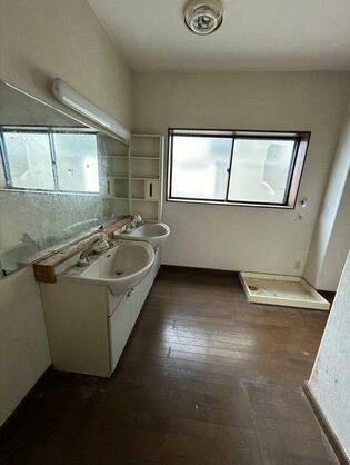 【アットホーム】長岡市 千手1丁目（長岡駅） 3階建 6DK[1016345377]長岡市の一戸建て（提供元：(株)リップス）｜一軒家・家の購入