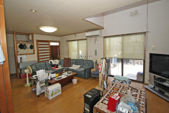 【アットホーム】名張市 百合が丘東2番町（名張駅） 2階建 6LDK[6987112205]名張市の一戸建て（提供元：(株)近畿不動産販売）｜一軒家・家の購入