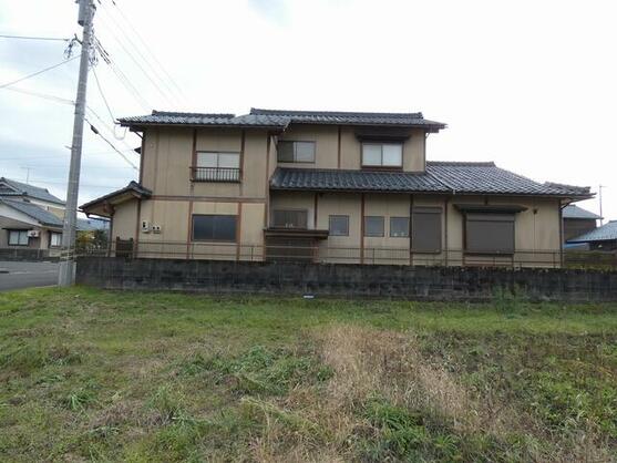 【アットホーム】越前市 村国3丁目（たけふ新駅） 2階建 6LDK[6985642417]越前市の一戸建て（提供元：(株)Eうの）｜一軒家・家の購入