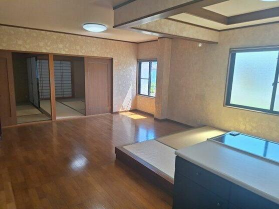 【アットホーム】和歌山市 中之島（紀伊中ノ島駅） 3階建 7LDK[1125205305]和歌山市の一戸建て（提供元：(株)りんくうホーム）｜一軒家・家の購入