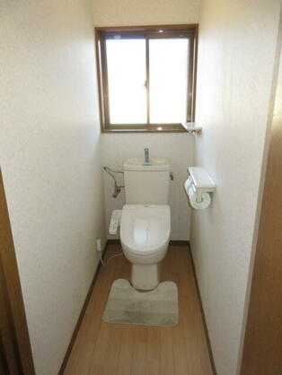 【アットホーム】宇和島市 小池（宇和島駅） 2階建 6DK[6984444320]宇和島市の一戸建て（提供元：田中不動産(株)）｜一軒家・家の購入