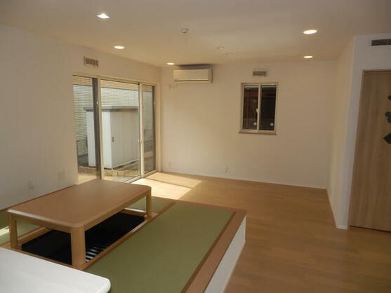 【アットホーム】綾部市 桜が丘2丁目（綾部駅） 2階建 3SLDK[6980134403]綾部市の一戸建て（提供元：西日本不動産販売(株)）｜一軒家・家の購入