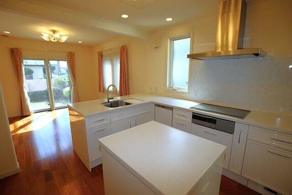 【アットホーム】熊本市中央区 出水4丁目 3階建 6LDK[6984016850]熊本市中央区の一戸建て（提供元：(株)ランズライフ）｜一軒家・家の購入