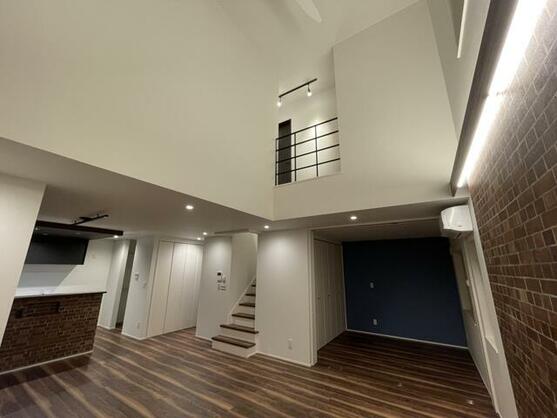 【アットホーム】札幌市南区 南沢三条4丁目（真駒内駅） 2階建 5SLDK[6985267496]札幌市南区の一戸建て（提供元：TOCHITATE(株)）｜一軒家・家の購入