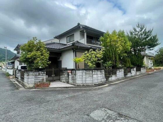 【アットホーム】東広島市 黒瀬春日野2丁目 2階建 4LDK[1023746292]東広島市の一戸建て（提供元：トータテ住宅販売(株) 東広島営業所）｜一軒家・家の購入