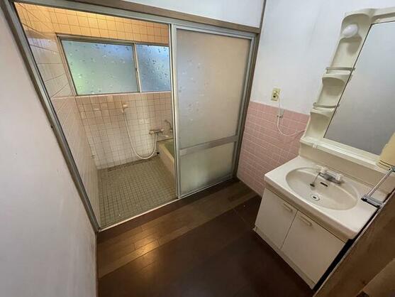 【アットホーム】速見郡日出町 －（暘谷駅） 2階建 6DK[6980294111]速見郡日出町の一戸建て（提供元：(株)ホームズ）｜一軒家・家の購入